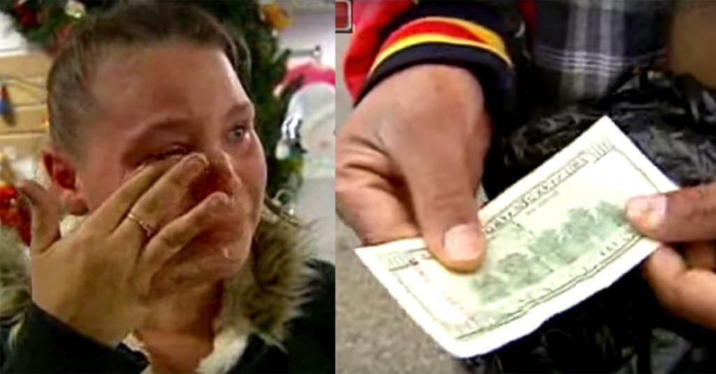 The Secret Santa Of Kansas City Spent Over 30 Years Handing Out $100 ...
